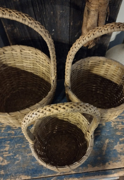 Primitive, 3 Nesting Vintage Baskets - Karnik's Antiques & Primitives