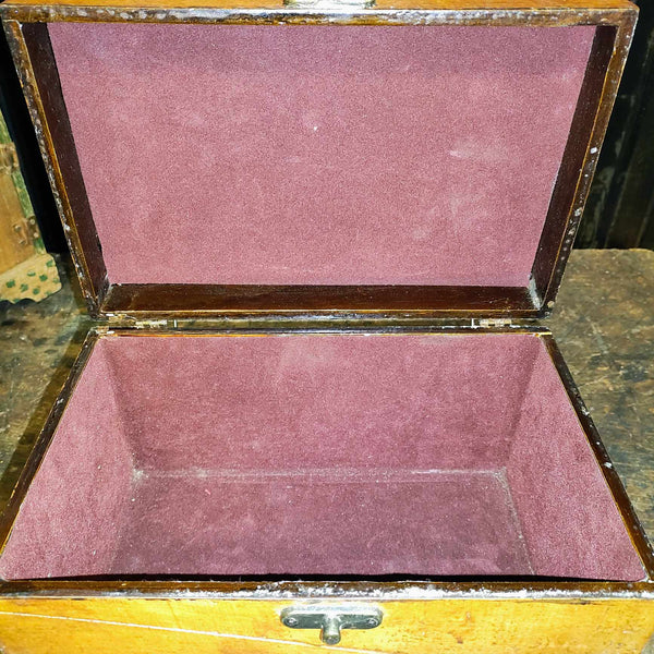 Vintage Flat Top Box - Karnik's Antiques & Primitives